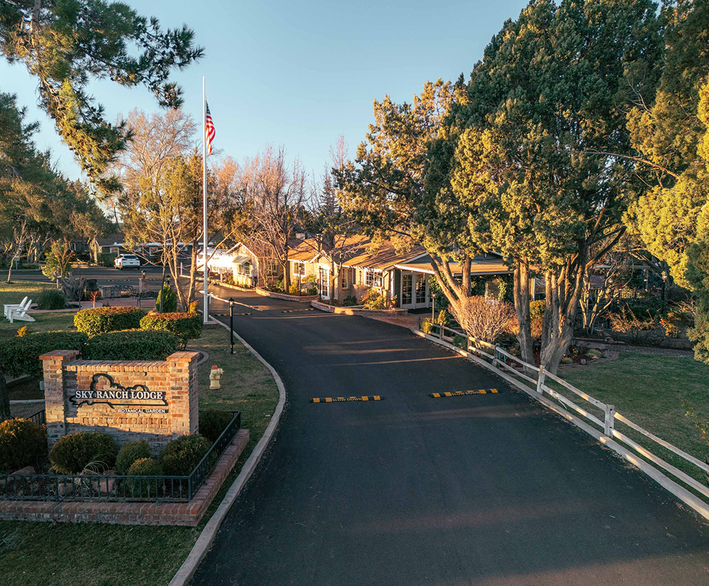 Sky Ranch Lodge | Official Website