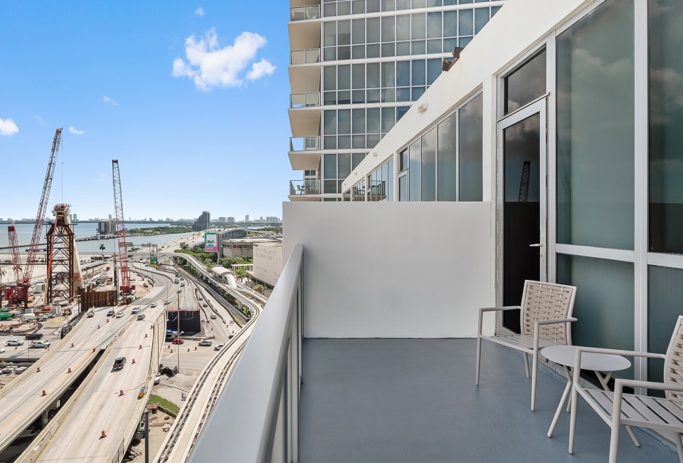 Downtown Miami Hotel Rooms | Rooms | The Grayson Miami