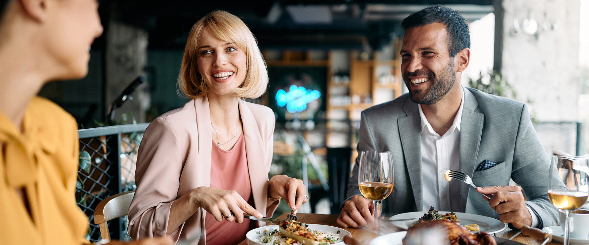 Group Dining in Milwaukee | Private Dining | Stella Van Buren