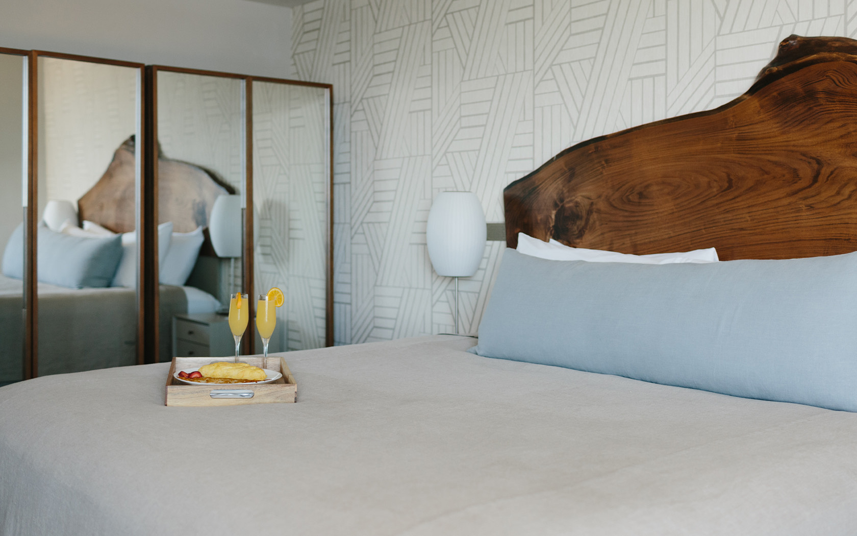 Hotel Rooms Traverse City | Delamar Traverse City