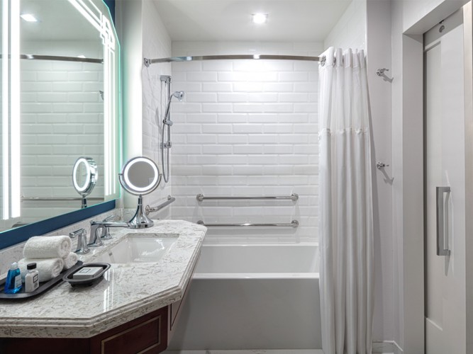 Hotel Rooms Downtown New Orleans | Higgins Hotel