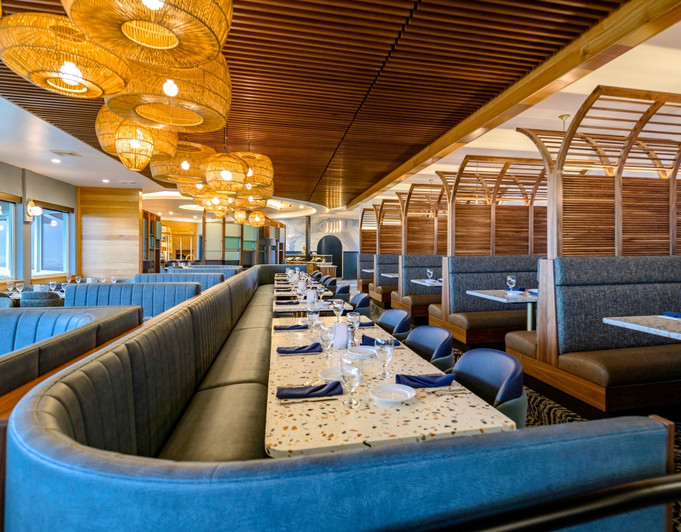 Reserve a Table | Traditional Restaurants | Newport, Oregon