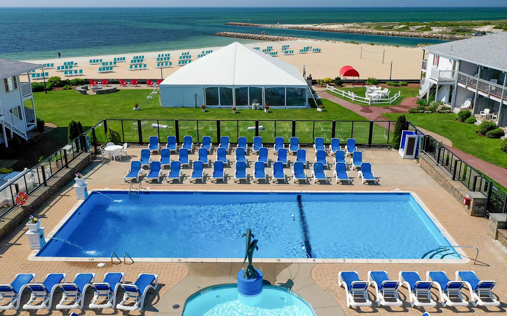 Gallery | Red Jacket Beach Resort