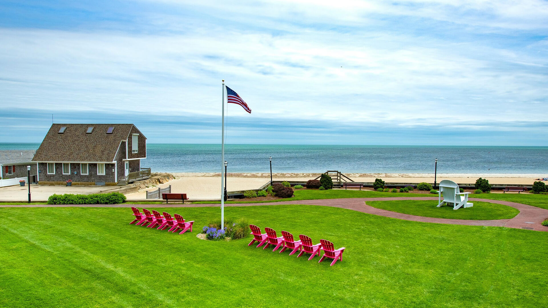 Beach Resorts in Cape Cod | Red Jacket Beach Resort