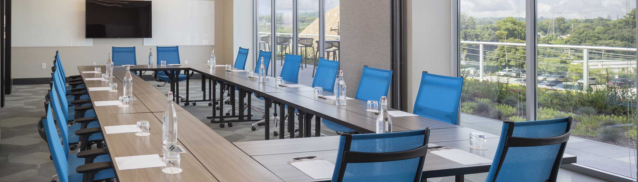 Cincinnati Hotel Deals | Group Packages | The Summit Hotel