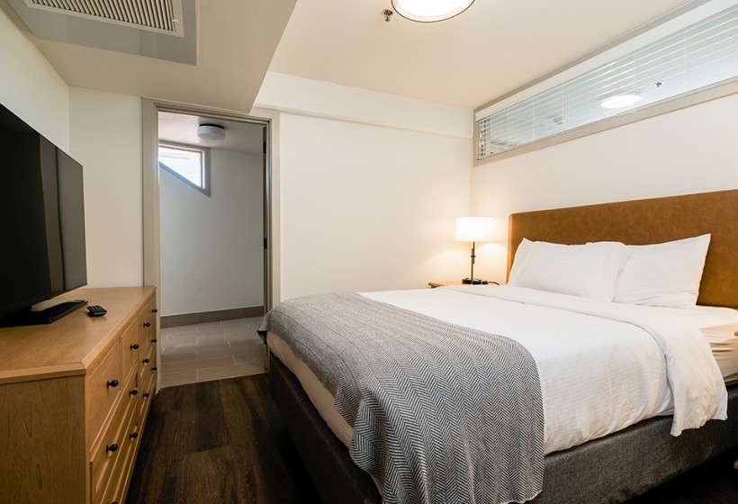 Hotel Rooms In Waynesville NC | Stay | The Waynesville Inn and Golf